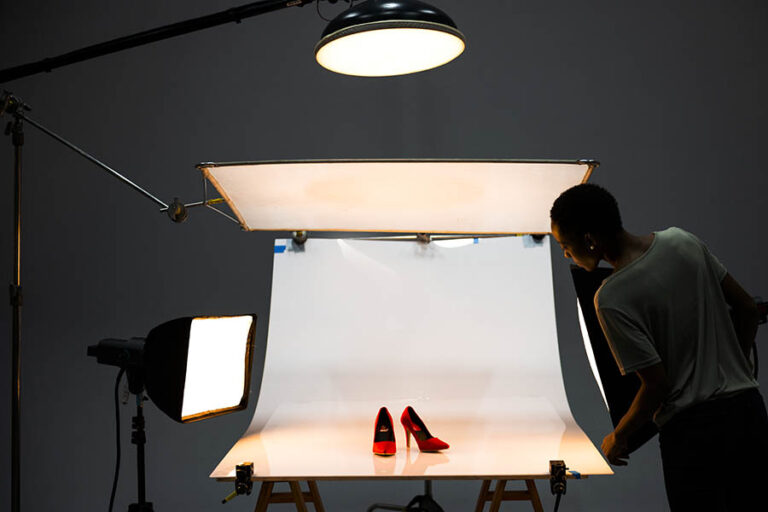 【物撮りの基本とライティング】プロのカメラマンが教えるコツ15選 | 高品質な商品撮影サービス 東京 新宿レディロード・スタジオ